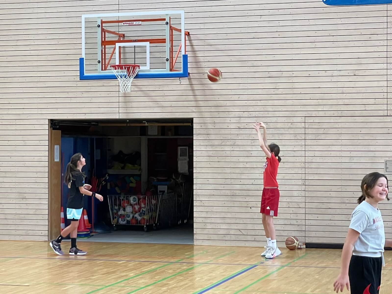 Saturday morning shooting with coach Peter Rajniak - Fédération ...