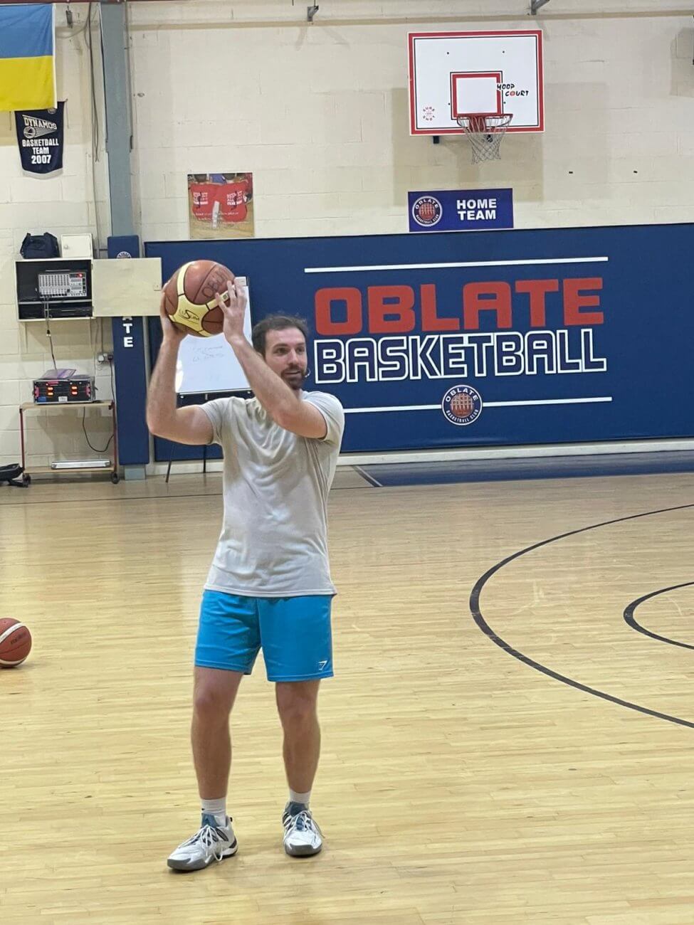 Peter Rajniak visited a clinic by NBA skills coach Drew Hanlen ...