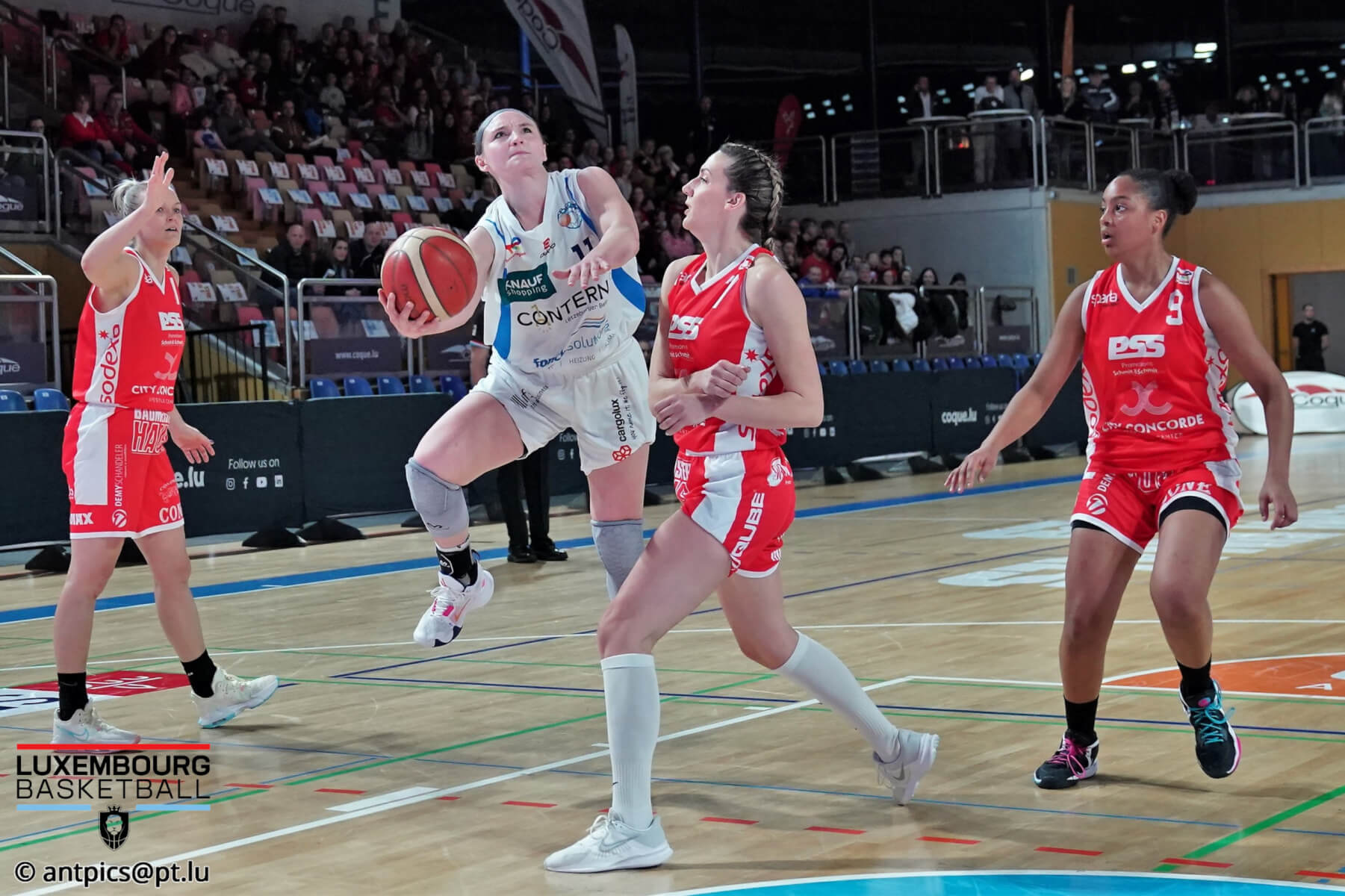 Pictures of the women’s semi final Contern – Sparta - Fédération ...