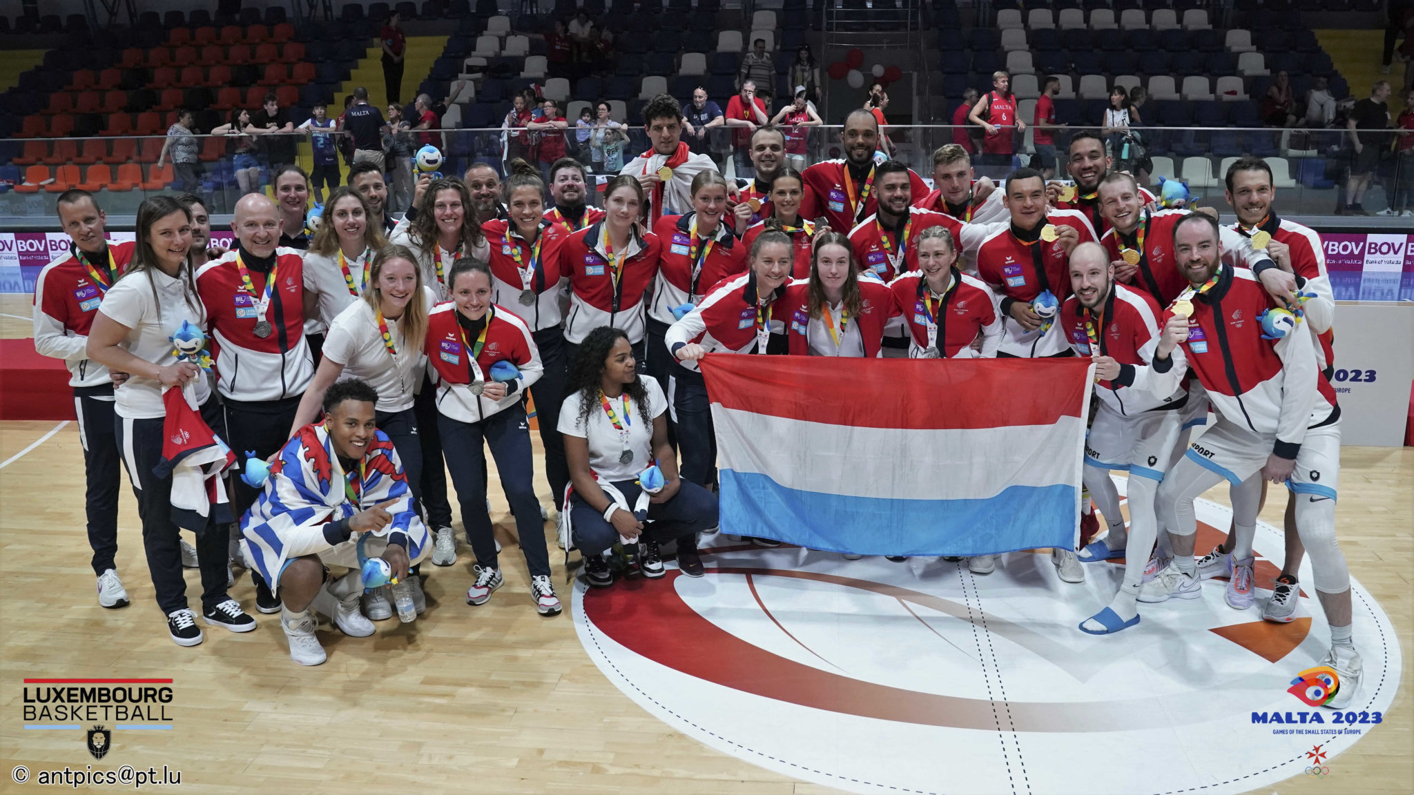 GOLD MEDAL for our men’s team (videos and pictures) - Fédération ...