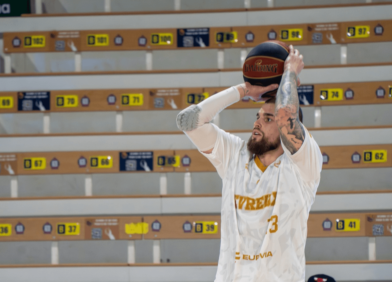 Ben Kovac scores 20 points to lead Evreux (video highlights ...